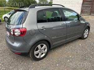 Zaļš Volkswagen Golf Plus 2008 Limbaži, ar dzinēja tilpumu 1.90 L un nobraukumu 317 tūkst. km par 3950 €, foto 5 vietnē AUTOMOTO.COM.LV