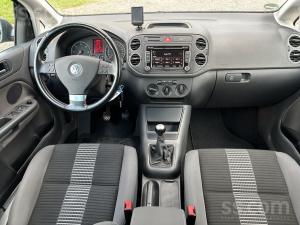 Zaļš Volkswagen Golf Plus 2008 Limbaži, ar dzinēja tilpumu 1.90 L un nobraukumu 317 tūkst. km par 3950 €, foto 8 vietnē AUTOMOTO.COM.LV
