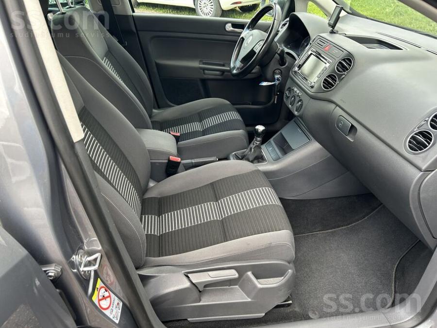 Zaļš Volkswagen Golf Plus 2008 Limbaži, ar dzinēja tilpumu 1.90 L un nobraukumu 317 tūkst. km par 3950 €, foto 9 vietnē AUTOMOTO.COM.LV