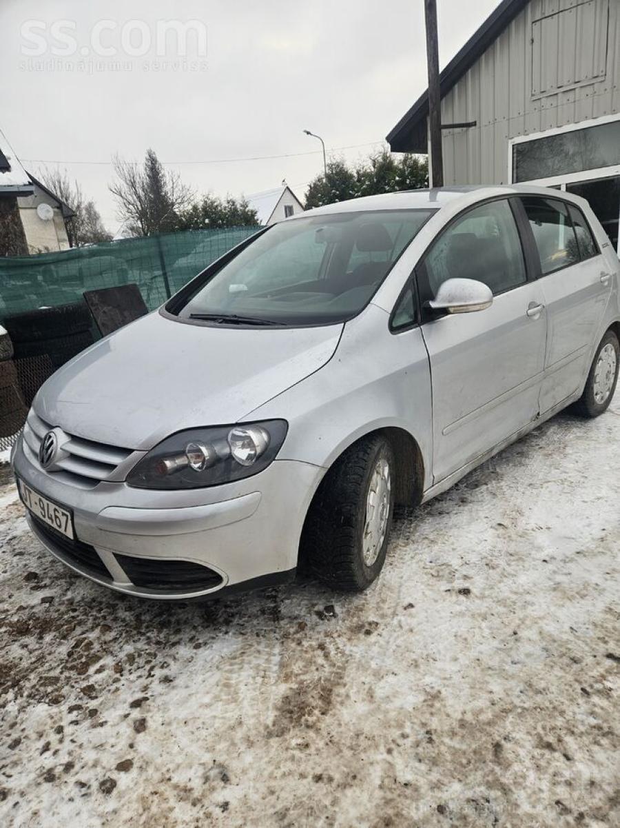 Pelēks Volkswagen Golf Plus 2006 Gulbene, ar dzinēja tilpumu 1.60 L un nobraukumu 206 tūkst. km par 800 €, foto 1 vietnē AUTOMOTO.COM.LV