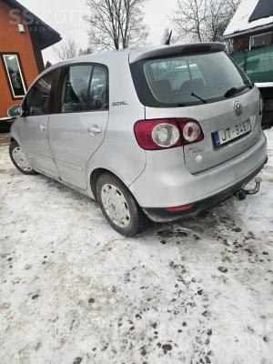 Pelēks Volkswagen Golf Plus 2006 Gulbene, ar dzinēja tilpumu 1.60 L un nobraukumu 206 tūkst. km par 800 €, foto 5 vietnē AUTOMOTO.COM.LV