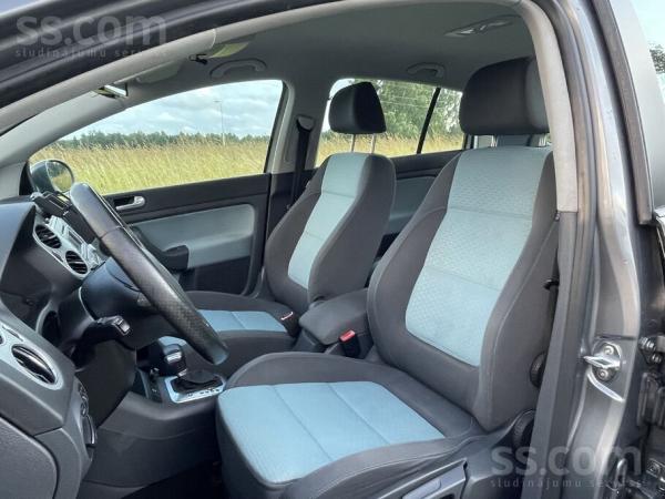 Grey Volkswagen Golf Plus 2007 in Limbazi, with an engine capacity of 2.00 L and mileage of 203 thousand km for 4650 €, photo 9 on AUTOMOTO.COM.LV
