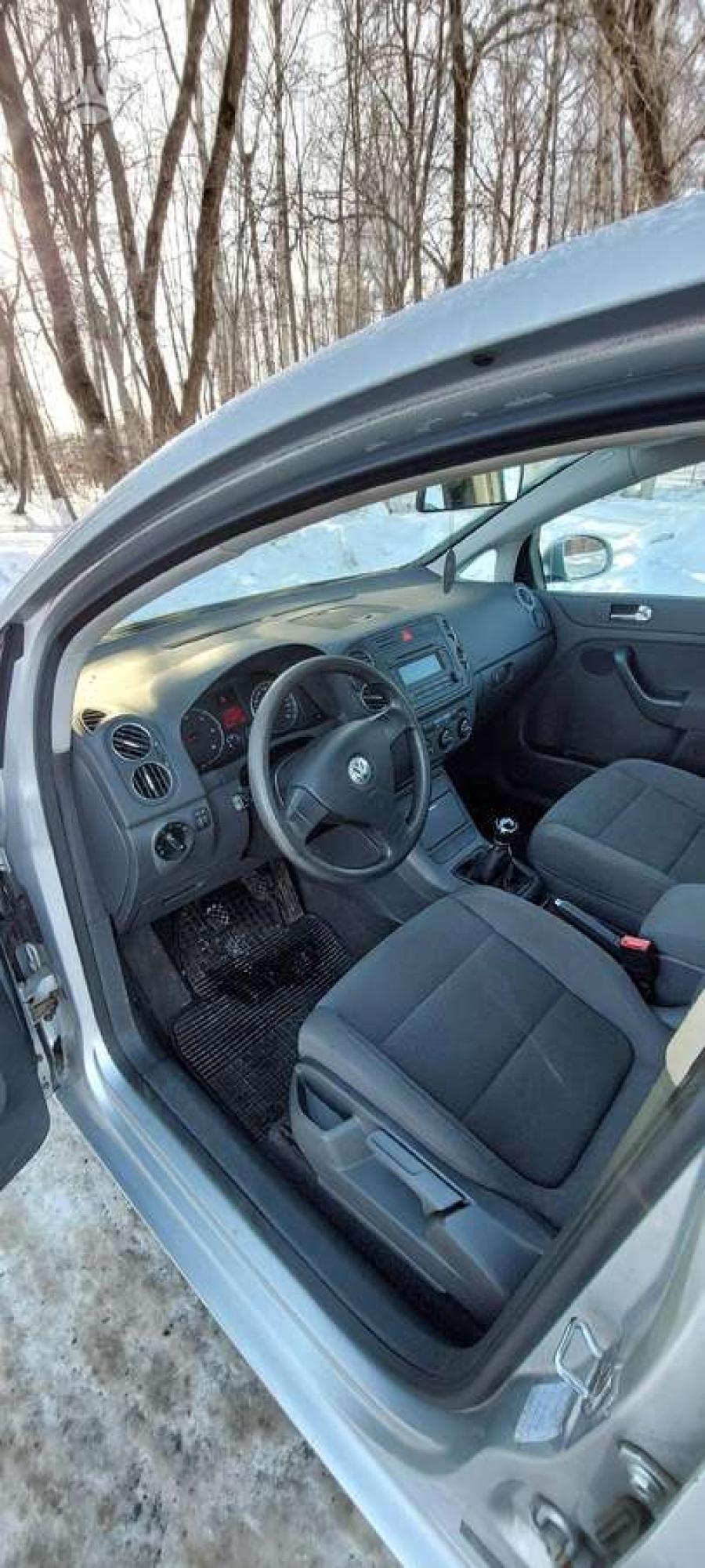 Grey Volkswagen Golf Plus 2005 in Klaipeda, with an engine capacity of 1.90 L and mileage of 182 thousand km for 2500 €, photo 6 on AUTOMOTO.COM.LV