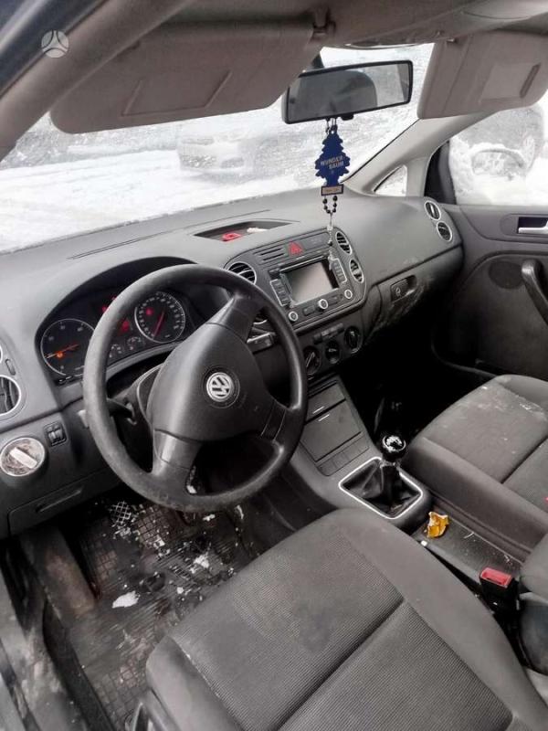 Pelēks Volkswagen Golf Plus 2005 Kauņa, ar dzinēja tilpumu 1.90 L un nobraukumu 277 tūkst. km par 550 €, foto 5 vietnē AUTOMOTO.COM.LV