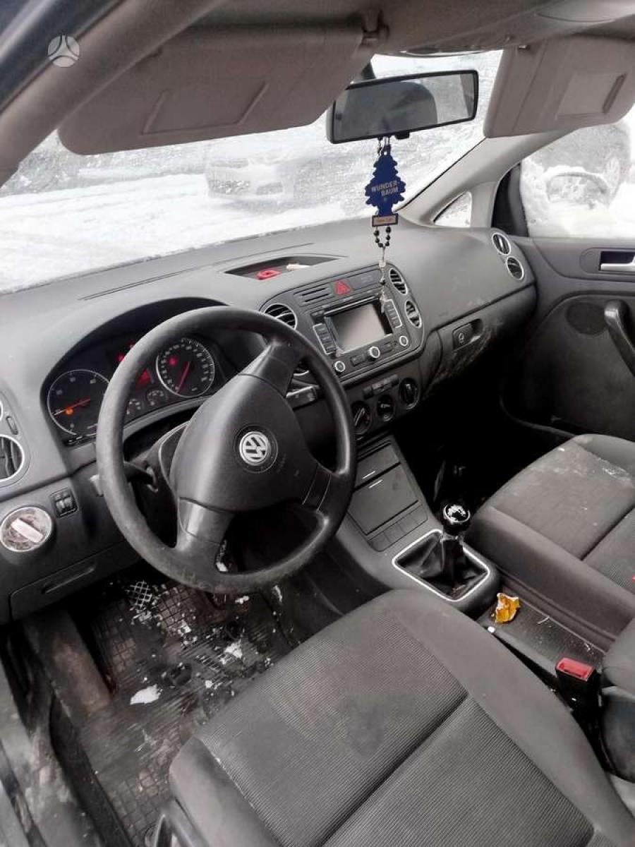 Pelēks Volkswagen Golf Plus 2005 Kauņa, ar dzinēja tilpumu 1.90 L un nobraukumu 277 tūkst. km par 550 €, foto 5 vietnē AUTOMOTO.COM.LV