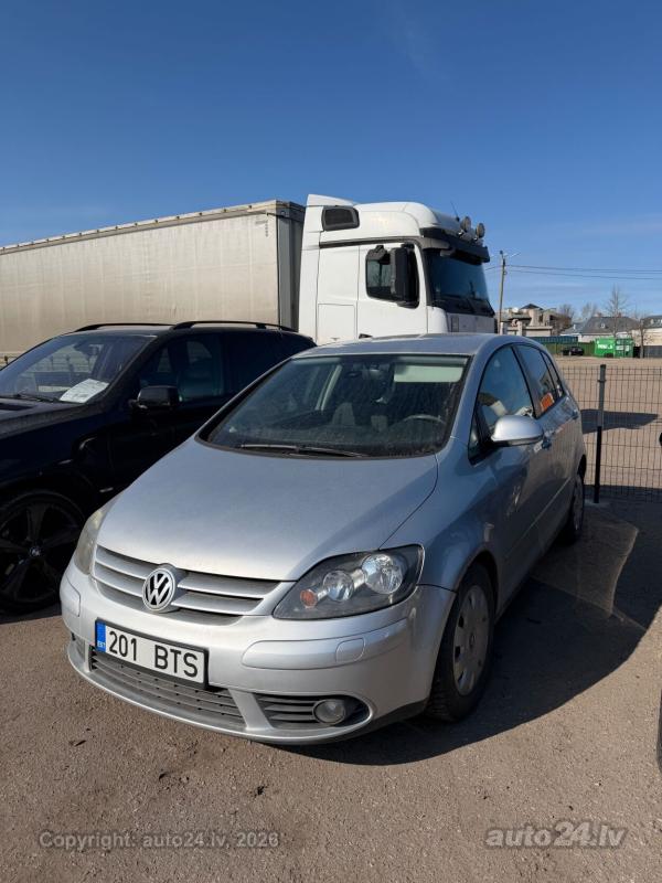 Grey Volkswagen Golf Plus 2005 in Tallinn, with an engine capacity of 2.00 L and mileage of 210 thousand km for 999 €, photo 1 on AUTOMOTO.COM.LV