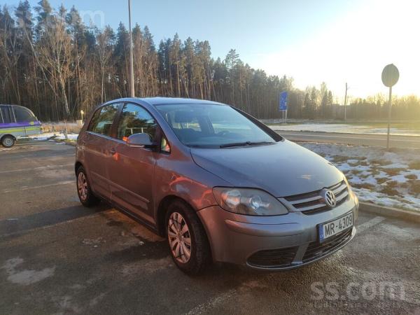 Pelēks Volkswagen Golf Plus 2005 Rīga, ar dzinēja tilpumu 1.90 L un nobraukumu 229 tūkst. km par 2900 €, foto 1 vietnē AUTOMOTO.COM.LV