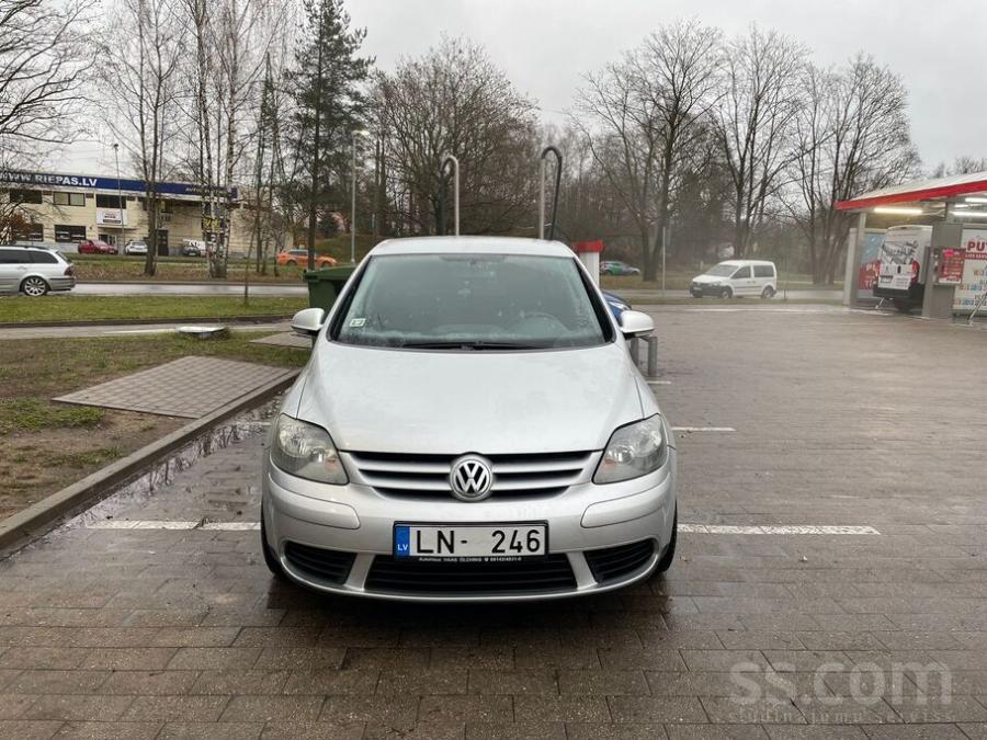 Pelēks Volkswagen Golf Plus 2005 Ventspils, ar dzinēja tilpumu 2.00 L un nobraukumu 301 tūkst. km par 1500 €, foto 6 vietnē AUTOMOTO.COM.LV