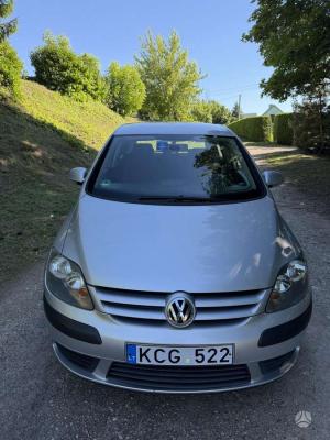 Grey Volkswagen Golf Plus 2005 in Raseiniai, with an engine capacity of 1.60 L and mileage of 278 thousand km for 830 €, photo 8 on AUTOMOTO.COM.LV