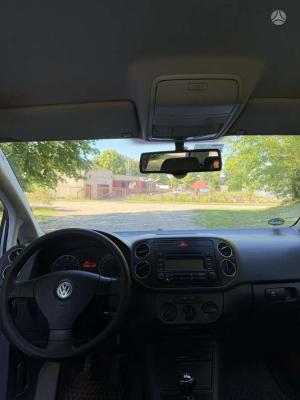 Grey Volkswagen Golf Plus 2005 in Raseiniai, with an engine capacity of 1.60 L and mileage of 278 thousand km for 830 €, photo 9 on AUTOMOTO.COM.LV