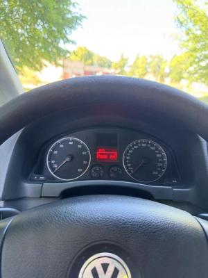 Grey Volkswagen Golf Plus 2005 in Raseiniai, with an engine capacity of 1.60 L and mileage of 278 thousand km for 830 €, photo 10 on AUTOMOTO.COM.LV