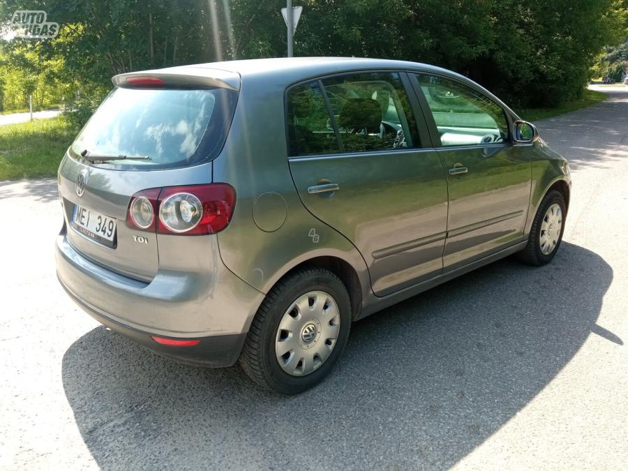 Pelēks Volkswagen Golf Plus 2005 Viļņa, ar dzinēja tilpumu 1.90 L un nobraukumu 294 tūkst. km par 1790 €, foto 4 vietnē AUTOMOTO.COM.LV