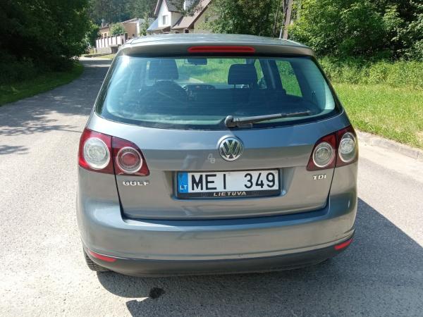 Pelēks Volkswagen Golf Plus 2005 Viļņa, ar dzinēja tilpumu 1.90 L un nobraukumu 294 tūkst. km par 1790 €, foto 4 vietnē AUTOMOTO.COM.LV