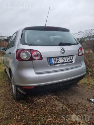 Grey Volkswagen Golf Plus 2005 in Riga, with an engine capacity of 1.90 L and mileage of 227 thousand km for 2900 €, photo 4 on AUTOMOTO.COM.LV
