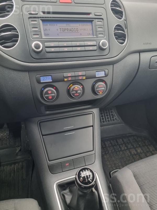 Grey Volkswagen Golf Plus 2005 in Riga, with an engine capacity of 1.90 L and mileage of 227 thousand km for 2900 €, photo 10 on AUTOMOTO.COM.LV
