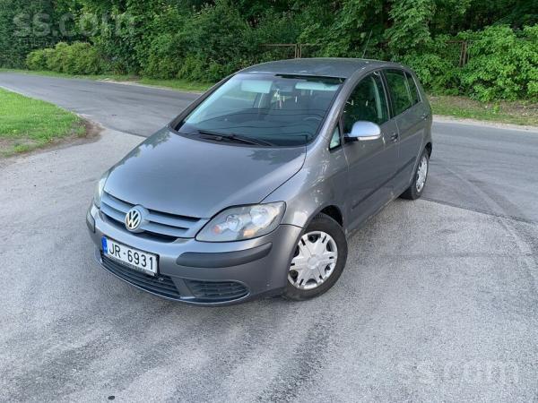 Grey Volkswagen Golf Plus 2005 in Riga, with an engine capacity of 1.90 L and mileage of 406 thousand km for 1280 €, photo 1 on AUTOMOTO.COM.LV