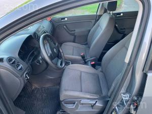 Grey Volkswagen Golf Plus 2005 in Riga, with an engine capacity of 1.90 L and mileage of 406 thousand km for 1280 €, photo 6 on AUTOMOTO.COM.LV