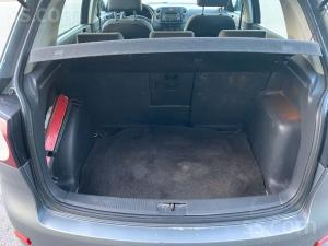 Grey Volkswagen Golf Plus 2005 in Riga, with an engine capacity of 1.90 L and mileage of 406 thousand km for 1280 €, photo 9 on AUTOMOTO.COM.LV
