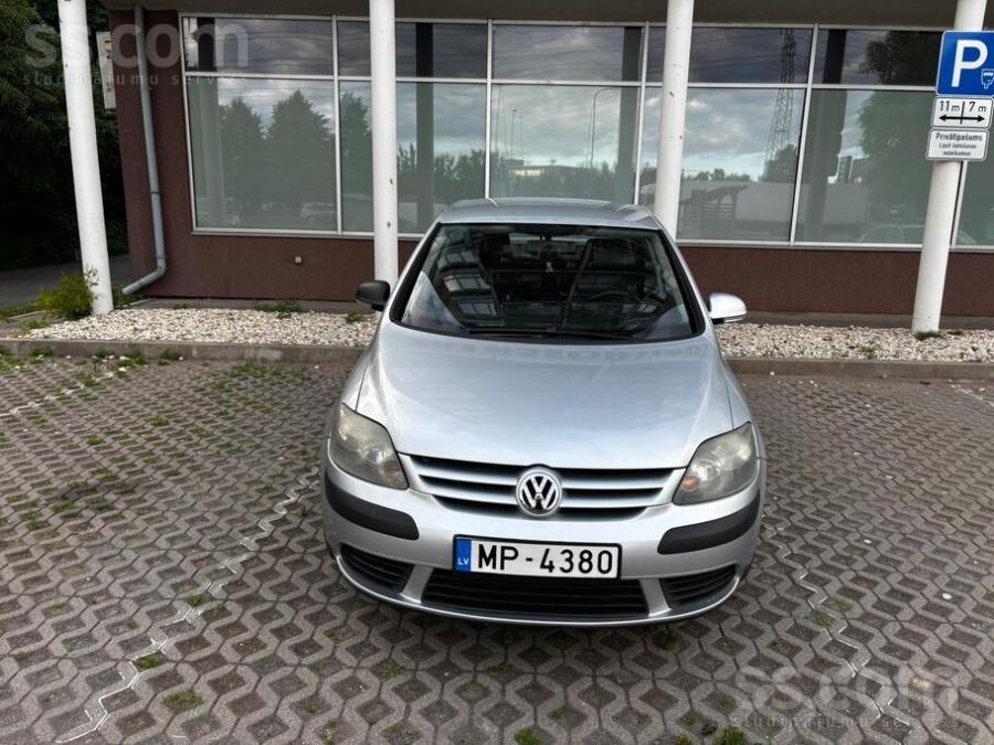 Pelēks Volkswagen Golf Plus 2005 Rīga, ar dzinēja tilpumu 1.90 L un nobraukumu 355 tūkst. km par 1650 €, foto 6 vietnē AUTOMOTO.COM.LV