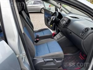 Pelēks Volkswagen Golf Plus 2005 Rīga, ar dzinēja tilpumu 1.90 L un nobraukumu 355 tūkst. km par 1650 €, foto 8 vietnē AUTOMOTO.COM.LV