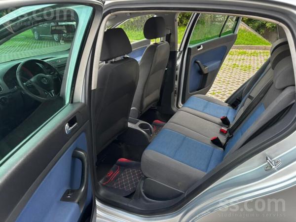 Pelēks Volkswagen Golf Plus 2005 Rīga, ar dzinēja tilpumu 1.90 L un nobraukumu 355 tūkst. km par 1650 €, foto 8 vietnē AUTOMOTO.COM.LV