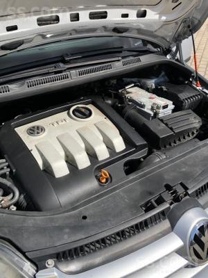 Pelēks Volkswagen Golf Plus 2005 Rīga, ar dzinēja tilpumu 1.90 L un nobraukumu 355 tūkst. km par 1650 €, foto 11 vietnē AUTOMOTO.COM.LV