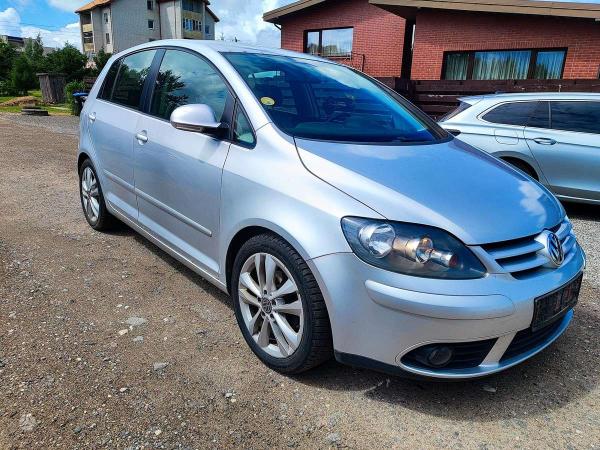 Grey Volkswagen Golf Plus 2005 in Telschi, with an engine capacity of 1.97 L and mileage of 410 thousand km for 2800 €, photo 2 on AUTOMOTO.COM.LV