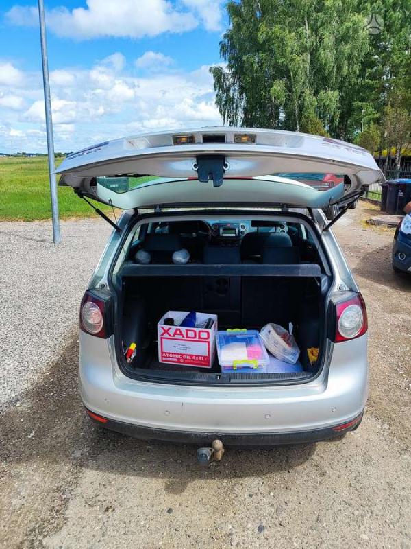Grey Volkswagen Golf Plus 2005 in Telschi, with an engine capacity of 1.97 L and mileage of 410 thousand km for 2800 €, photo 7 on AUTOMOTO.COM.LV