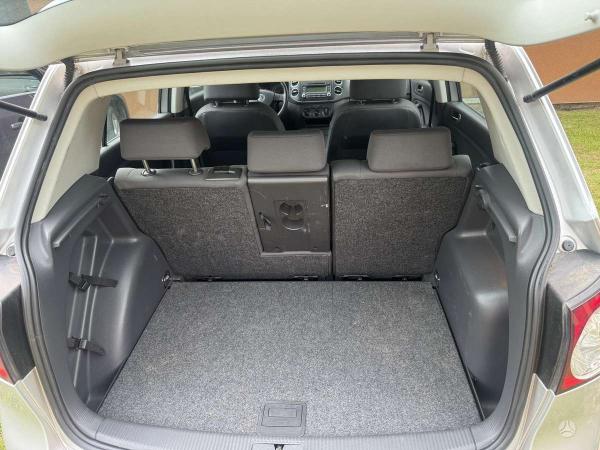 Grey Volkswagen Golf Plus 2005 in Mazeikiai, with an engine capacity of 1.90 L and mileage of 176 thousand km for 1200 €, photo 10 on AUTOMOTO.COM.LV