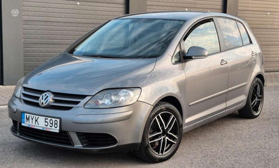 Pelēks Volkswagen Golf Plus 2005 Viļņa, ar dzinēja tilpumu 1.97 L un nobraukumu 280 tūkst. km par 1900 €, foto 1 vietnē AUTOMOTO.COM.LV