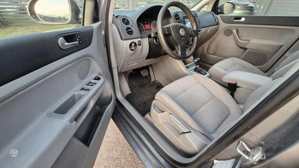 Grey Volkswagen Golf Plus 2005 in Vilnius, with an engine capacity of 1.97 L and mileage of 280 thousand km for 1900 €, photo 8 on AUTOMOTO.COM.LV