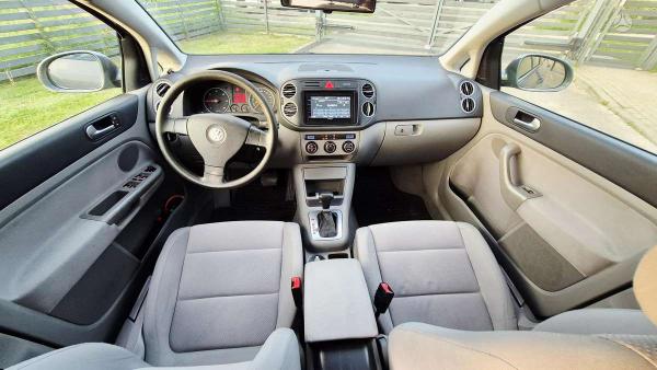 Grey Volkswagen Golf Plus 2005 in Vilnius, with an engine capacity of 1.97 L and mileage of 280 thousand km for 1900 €, photo 10 on AUTOMOTO.COM.LV