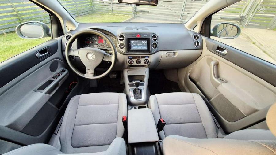 Pelēks Volkswagen Golf Plus 2005 Viļņa, ar dzinēja tilpumu 1.97 L un nobraukumu 280 tūkst. km par 1900 €, foto 11 vietnē AUTOMOTO.COM.LV