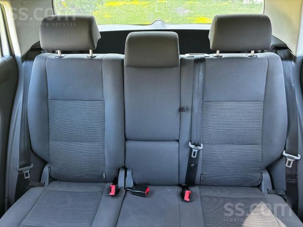 Grey Volkswagen Golf Plus 2005 in Bauska, with an engine capacity of 1.40 L and mileage of 320 thousand km for 1950 €, photo 8 on AUTOMOTO.COM.LV