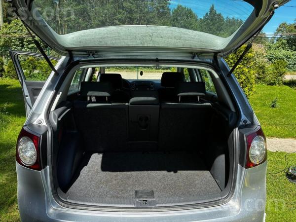 Grey Volkswagen Golf Plus 2005 in Bauska, with an engine capacity of 1.40 L and mileage of 320 thousand km for 1950 €, photo 9 on AUTOMOTO.COM.LV