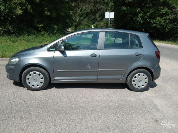 Pelēks Volkswagen Golf Plus 2005 Viļņa, ar dzinēja tilpumu 1.90 L un nobraukumu 294 tūkst. km par 1590 €, foto 8 vietnē AUTOMOTO.COM.LV