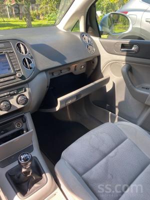 Серый Фольксваген Гольф Плюс 2005 в Рига, объемом двигателя 2.00 л и пробегом 260 тыс. км за 2100 €, фото 9 на AUTOMOTO.COM.LV