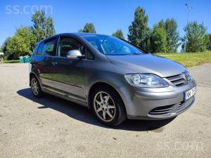 Pelēks Volkswagen Golf Plus 2005 Rīga, ar dzinēja tilpumu 1.90 L un nobraukumu 358 tūkst. km par 1350 €, foto  vietnē AUTOMOTO.COM.LV