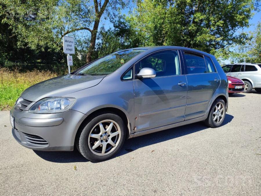 Pelēks Volkswagen Golf Plus 2005 Rīga, ar dzinēja tilpumu 1.90 L un nobraukumu 358 tūkst. km par 1350 €, foto 6 vietnē AUTOMOTO.COM.LV