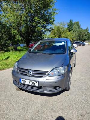 Pelēks Volkswagen Golf Plus 2005 Rīga, ar dzinēja tilpumu 1.90 L un nobraukumu 358 tūkst. km par 1350 €, foto 7 vietnē AUTOMOTO.COM.LV