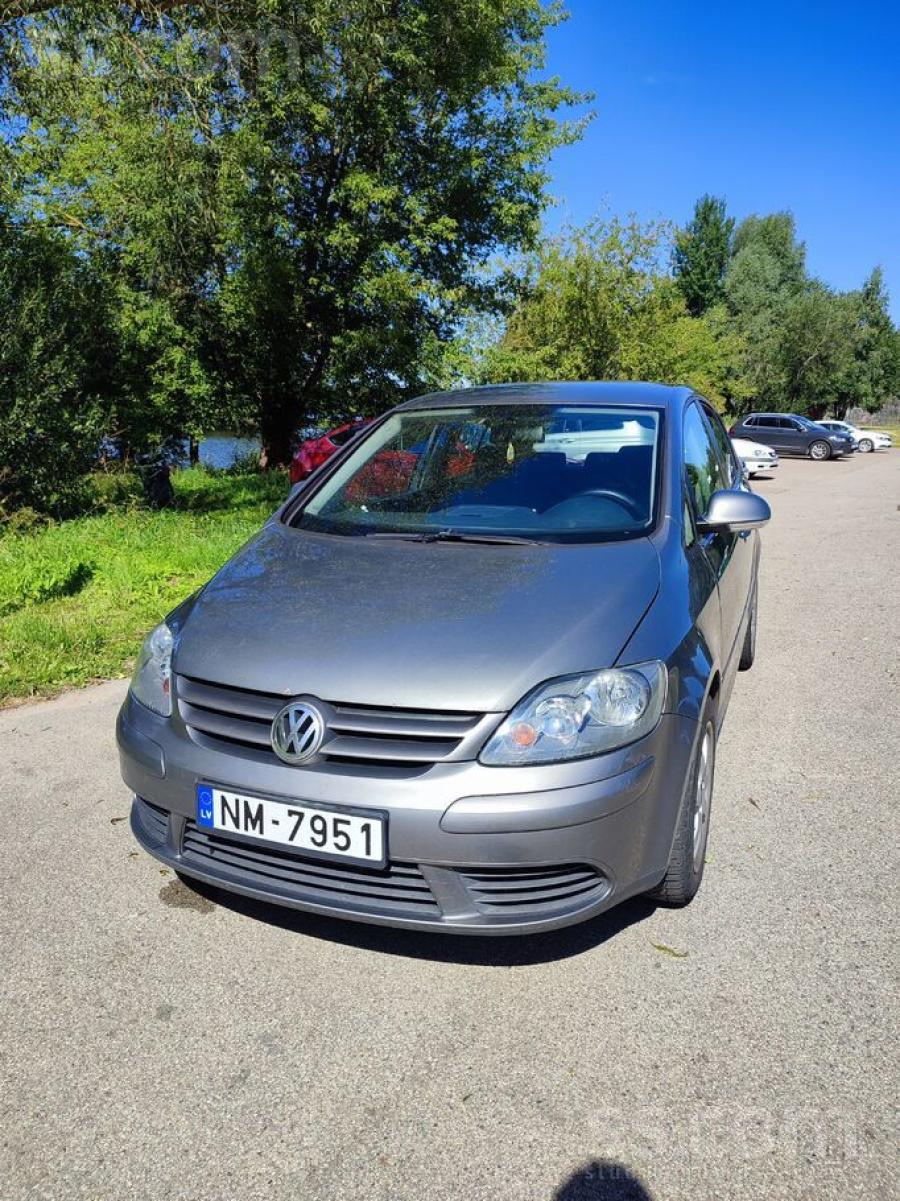 Pelēks Volkswagen Golf Plus 2005 Rīga, ar dzinēja tilpumu 1.90 L un nobraukumu 358 tūkst. km par 1350 €, foto 7 vietnē AUTOMOTO.COM.LV