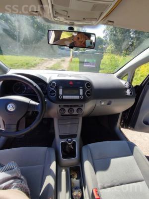 Pelēks Volkswagen Golf Plus 2005 Rīga, ar dzinēja tilpumu 1.90 L un nobraukumu 358 tūkst. km par 1350 €, foto 9 vietnē AUTOMOTO.COM.LV