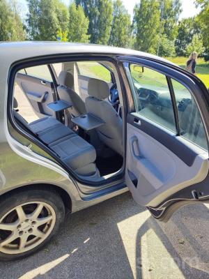 Pelēks Volkswagen Golf Plus 2005 Rīga, ar dzinēja tilpumu 1.90 L un nobraukumu 358 tūkst. km par 1350 €, foto 13 vietnē AUTOMOTO.COM.LV