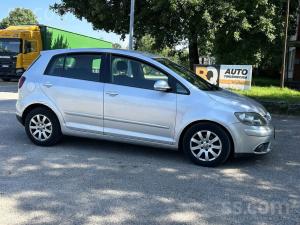 Pelēks Volkswagen Golf Plus 2005 Liepāja, ar dzinēja tilpumu 1.60 L un nobraukumu 153 tūkst. km par 3500 €, foto 5 vietnē AUTOMOTO.COM.LV