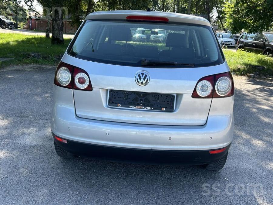 Pelēks Volkswagen Golf Plus 2005 Liepāja, ar dzinēja tilpumu 1.60 L un nobraukumu 153 tūkst. km par 3500 €, foto 7 vietnē AUTOMOTO.COM.LV