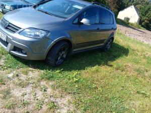 Pelēks Volkswagen Golf Plus 2005 Talsi, ar dzinēja tilpumu 2.00 L un nobraukumu 326 tūkst. km par 1850 €, foto 3 vietnē AUTOMOTO.COM.LV