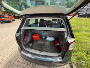 Grey Volkswagen Golf Plus 2005 in Riga, with an engine capacity of 2.00 L and mileage of 310 thousand km for 1000 €, photo 8 on AUTOMOTO.COM.LV
