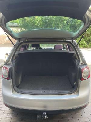Grey Volkswagen Golf Plus 2005 in Vilnius, with an engine capacity of 1.60 L and mileage of 255 thousand km for 1300 €, photo 12 on AUTOMOTO.COM.LV