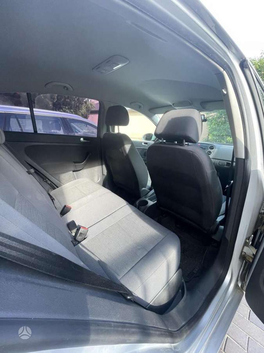 Grey Volkswagen Golf Plus 2005 in Vilnius, with an engine capacity of 1.60 L and mileage of 255 thousand km for 1300 €, photo 15 on AUTOMOTO.COM.LV