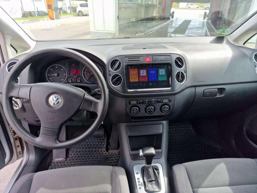 Grey Volkswagen Golf Plus 2005 in Siauliai, with an engine capacity of 1.90 L and mileage of 280 thousand km for 1600 €, photo 5 on AUTOMOTO.COM.LV